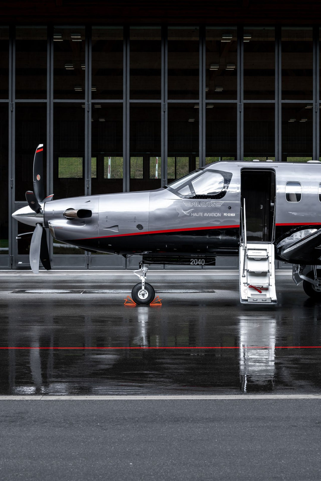 Alphachocks the safest and lightest aircraft chocks